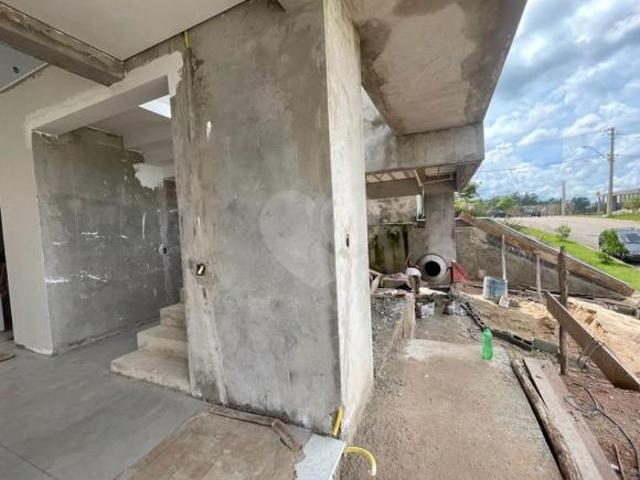 Casa para venda em Loteamento Vale Azul I de 284.00m² com 3 Quartos, 1 Suite e 2 Garagens