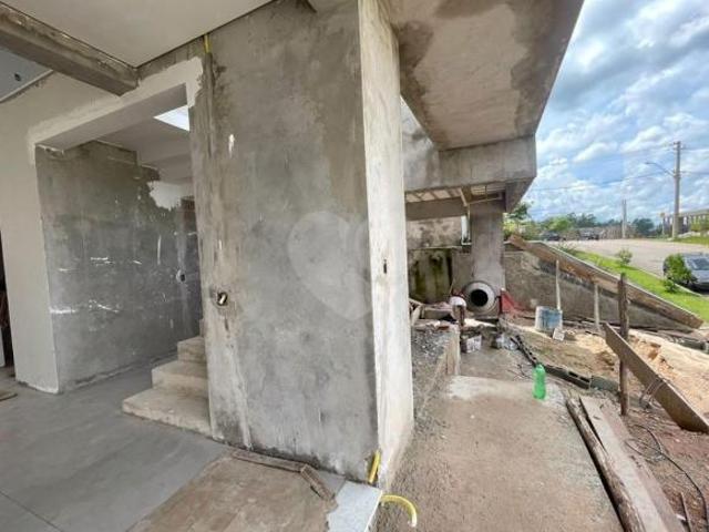 Casa para venda em Loteamento Vale Azul I de 284.00m² com 3 Quartos, 1 Suite e 2 Garagens