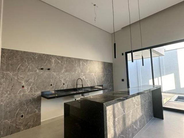 Casa para venda em Loteamento Aldeia Da Mata de 260.00m² com 3 Quartos, 3 Suites e 4 Garagens