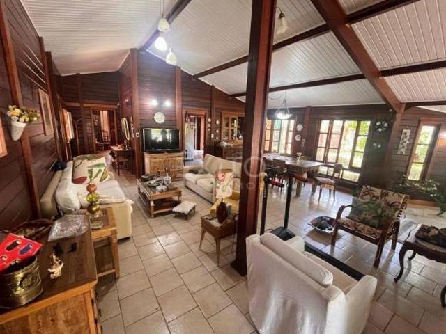 Casa para venda em Loteamento Capital Ville de 238.00m² com 3 Quartos, 2 Suites e 2 Garagens