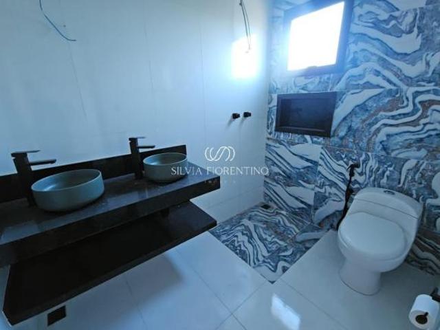 Casa para venda em Loteamento Pinheiros De Tremembé de 256.00m² com 3 Quartos, 3 Suites e 2 Garagens