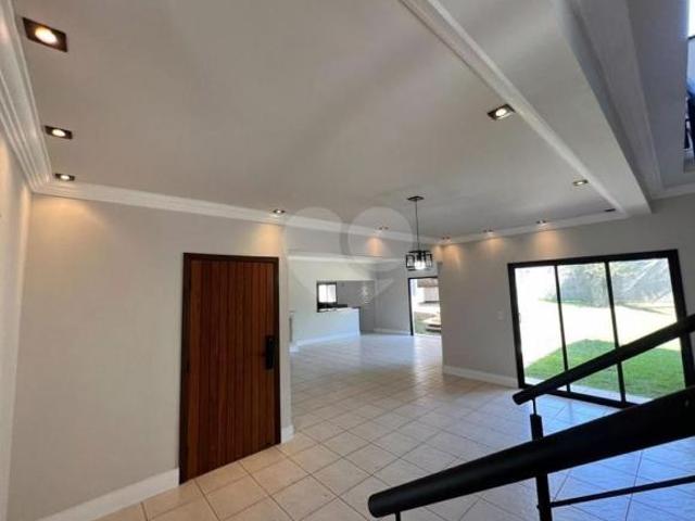 Casa para venda em Loteamento Portal Da Colina de 400.00m² com 4 Quartos, 3 Suites e 5 Garagens