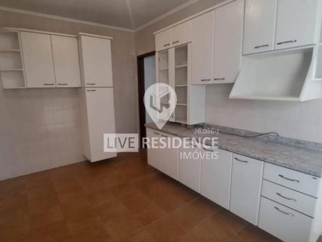 Casa para venda em Loteamento Rei De Ouro de 150.00m² com 2 Quartos e 3 Garagens