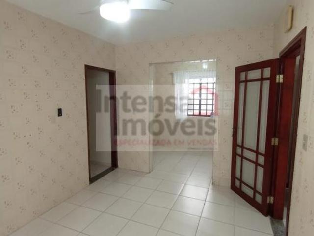 Casa para venda em Loteamento Residencial Andrade de 161.00m² com 3 Quartos, 1 Suite e 3 Garagens