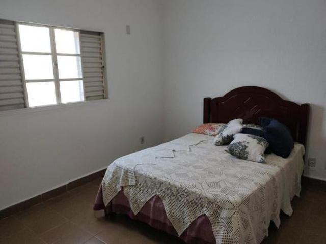 Casa para venda em Loteamento Residencial Andrade de 94.00m² com 2 Quartos, 1 Suite e 2 Garagens