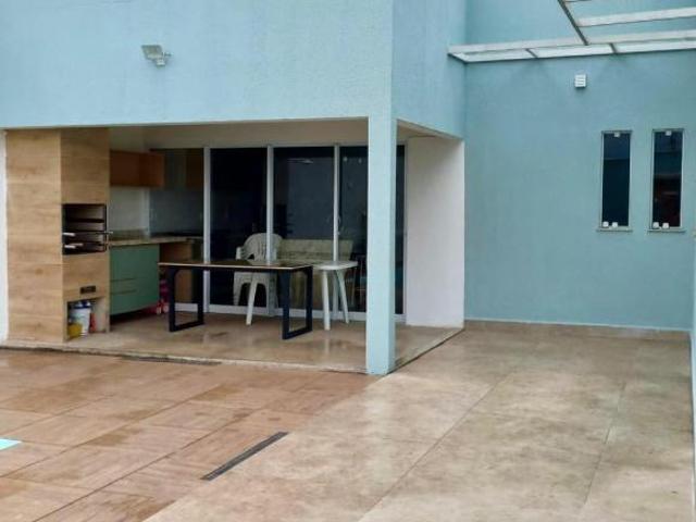 Casa para venda em Loteamento Residencial E Comercial Araguaia de 70.00m² com 2 Quartos, 1 Suite e 3