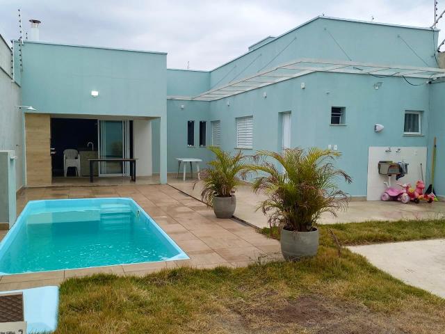 Casa para venda em Loteamento Residencial E Comercial Araguaia em Pindamonhangaba São Paulo de 70.00m² com 2 Quartos, 1 Suíte e 3 Garagens