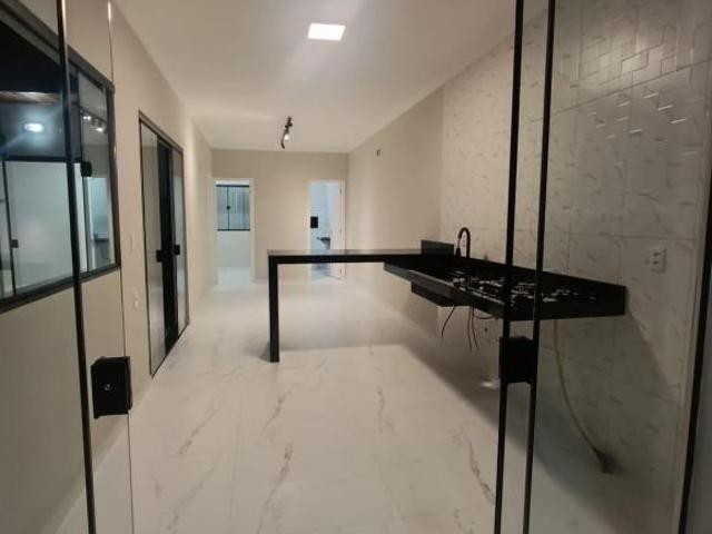 Casa para venda em Loteamento Residencial E Comercial Flamboyant de 80.00m² com 2 Quartos, 1 Suite e
