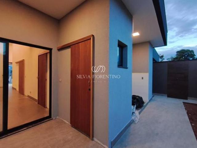 Casa para venda em Loteamento Residencial Pérola Do Vale de 250.00m² com 3 Quartos, 1 Suite e 2 Gara
