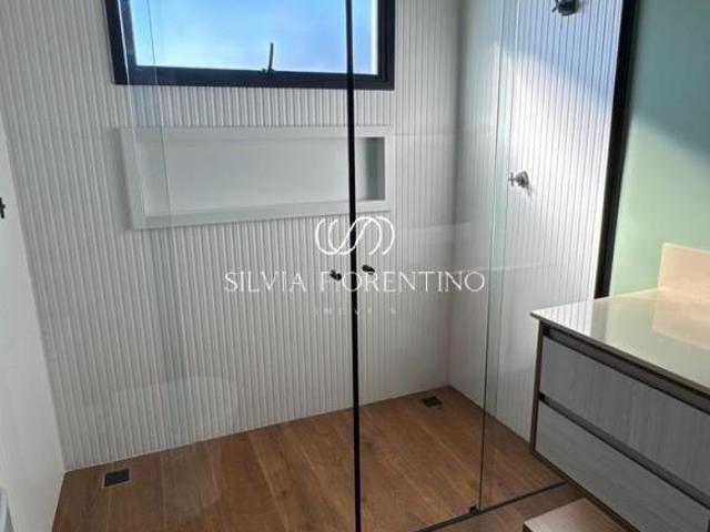 Casa para venda em Loteamento Residencial Pérola Do Vale de 352.00m² com 3 Quartos, 3 Suites e 2 Gar