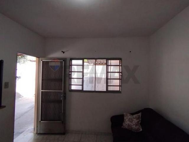 Casa para venda em Lopes De Oliveira de 92.00m² com 2 Quartos, 1 Suite e 4 Garagens