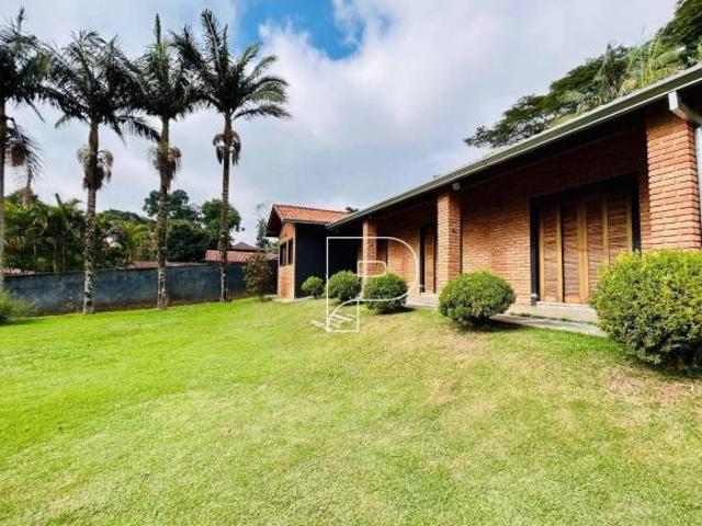 Casa para venda em Los Álamos de 220.00m² com 3 Quartos, 1 Suite e 6 Garagens