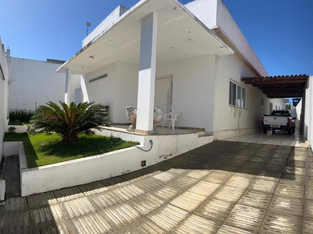 Casa para venda em Lagoa Das Flores em Vitória Da Conquista Bahia de 209.00m² com 4 Quartos, 3 Suítes e 4 Garagens