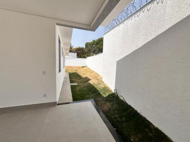 Casa para Venda em Lagoa Santa, Joá, 3 dormitórios, 1 suíte, 1 banheiro, 2 vagas