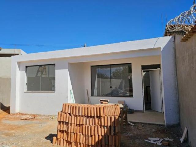 Casa para Venda em Lagoa Santa, Jardim Imperial, 3 dormitórios, 1 suíte, 2 banheiros, 2 vagas