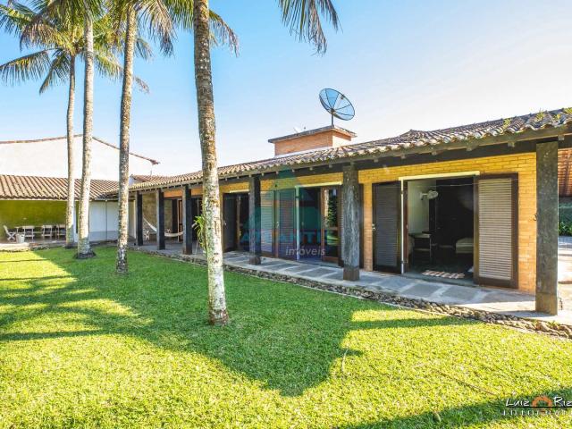 Casa para venda em Lagoinha em Ubatuba São Paulo de 300.00m² com 4 Quartos, 2 Suítes e 6 Garagens