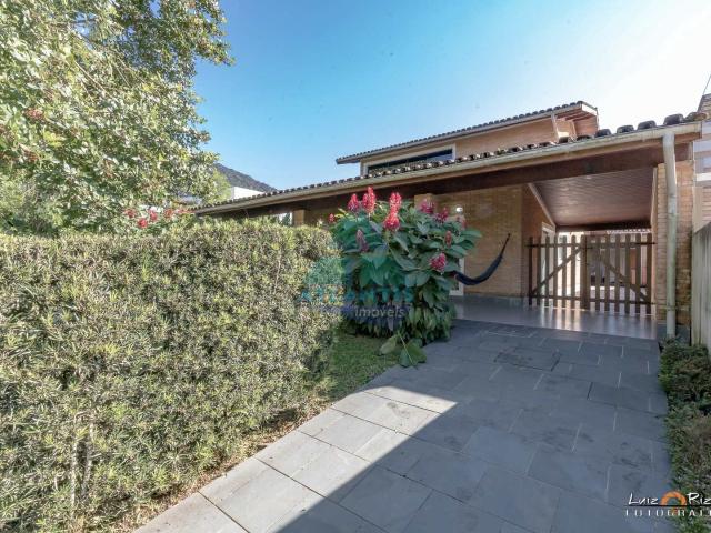 Casa para venda em Lagoinha em Ubatuba São Paulo de 364.00m² com 4 Quartos, 2 Suítes e 2 Garagens