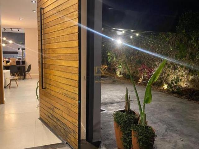 Casa para venda em Lívia de 136.00m² com 2 Quartos, 1 Suite e 3 Garagens