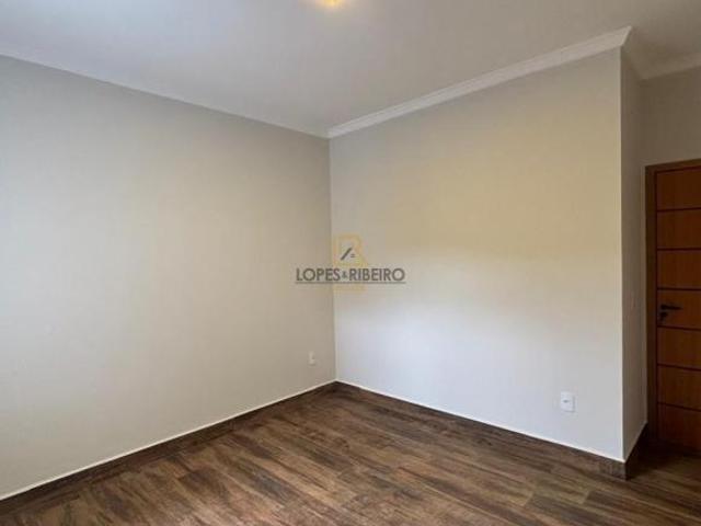 Casa para venda em Lívia de 75.75m² com 2 Quartos, 1 Suite e 2 Garagens