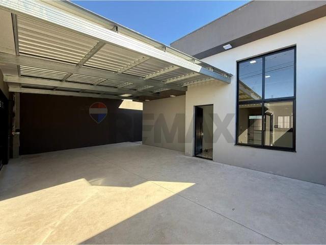 Casa para venda em Lívia em Botucatu São Paulo de 157.00m² com 3 Quartos, 1 Suíte e 4 Garagens
