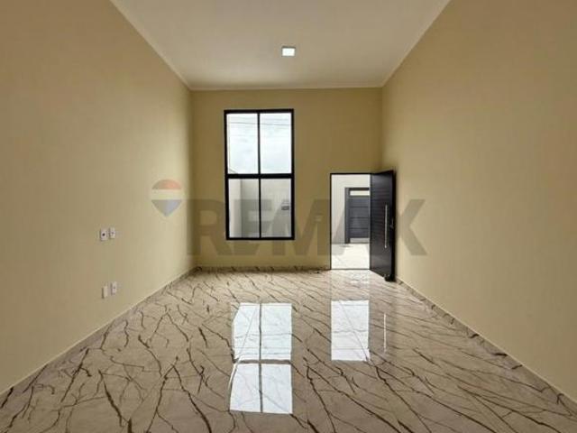 Casa para venda em Lívia I de 157.00m² com 3 Quartos, 1 Suite e 4 Garagens