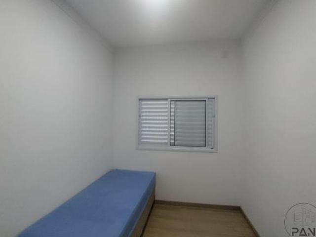 Casa para venda em Lívia I de 220.00m² com 3 Quartos, 2 Suites e 2 Garagens
