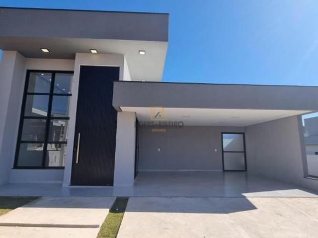 Casa para venda em Lívia Iii de 190.00m² com 3 Quartos, 3 Suites e 2 Garagens