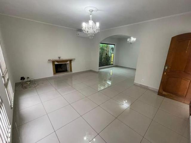 Casa para Venda em Limeira, Vila Cristovam, 3 dormitórios, 1 suíte, 2 banheiros, 2 vagas