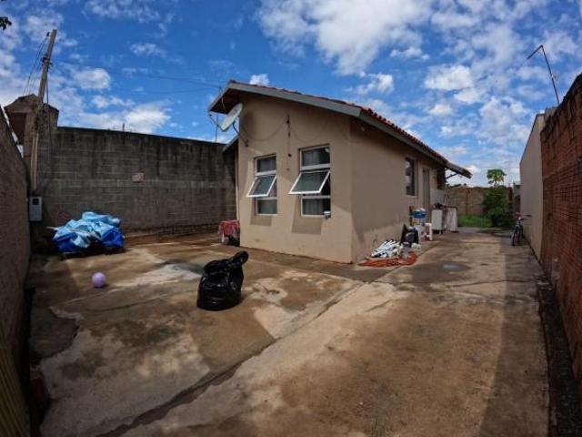Casa para Venda em Limeira, Geada, 2 dormitórios, 1 banheiro, 3 vagas