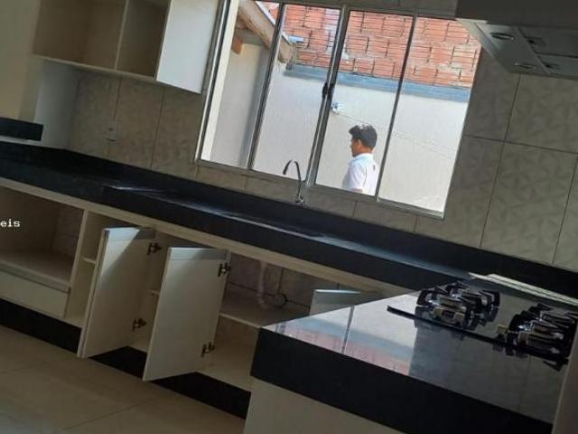 Casa para Venda em Limeira, Jardim Residencial Regina Bastelli, 2 dormitórios, 2 banheiros, 3 vagas