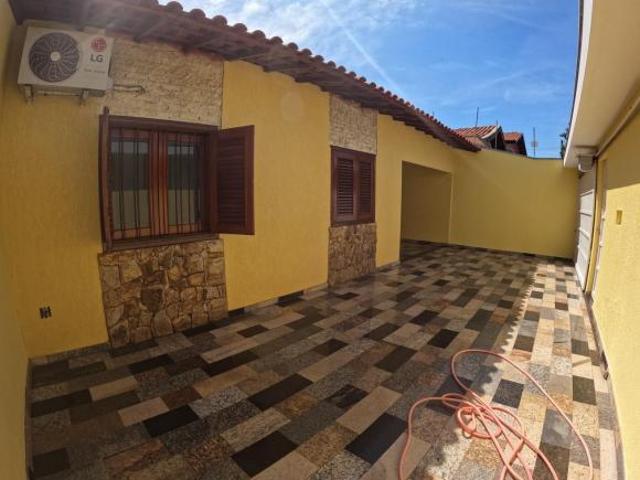 Casa para Venda em Limeira, Parque das Nacoes, 3 dormitórios, 2 suítes, 1 banheiro, 3 vagas