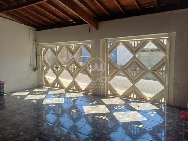 Casa para venda em Luiz Massud Coury de 161.00m² com 3 Quartos, 1 Suite e 4 Garagens