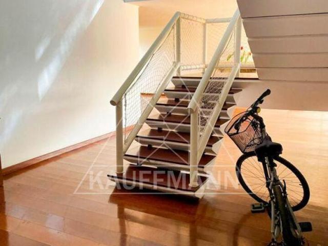 Casa para Venda em Moema 4 Suítes 8 Vagas 500m² A.C. Reformada
