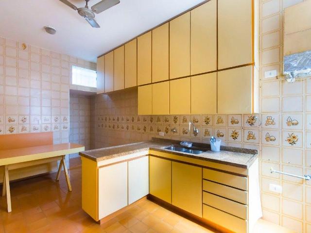 Casa para venda em Moema em São Paulo São Paulo de 300.00m² com 3 Quartos, 1 Suíte e 4 Garagens