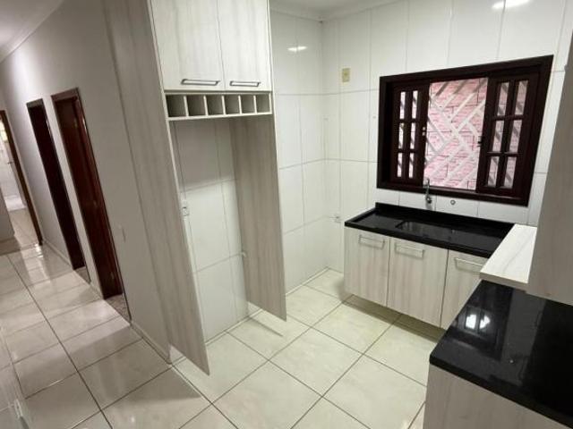 Casa para Venda em Mogi das Cruzes, Bras Cubas, 3 dormitórios, 1 suíte, 2 banheiros, 2 vagas