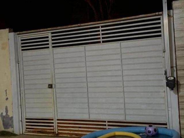 Casa para Venda em Mogi das Cruzes, Parque das Varinhas, 3 dormitórios, 1 suíte, 2 vagas