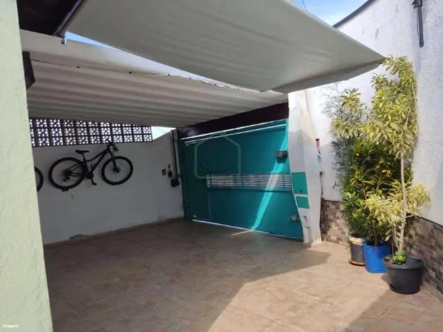 Casa para Venda em Mogi das Cruzes, Vila Brasileira, 3 dormitórios, 1 suíte, 2 banheiros, 2 vagas