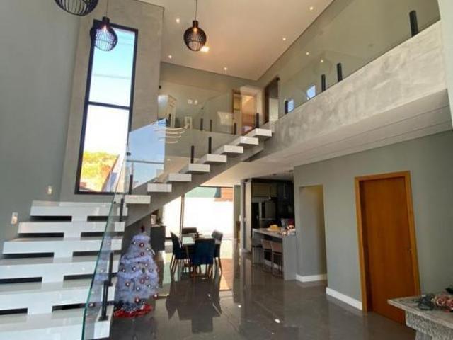Casa para Venda em Mogi das Cruzes, Vila Socorro, 3 dormitórios, 3 suítes, 5 banheiros, 4 vagas