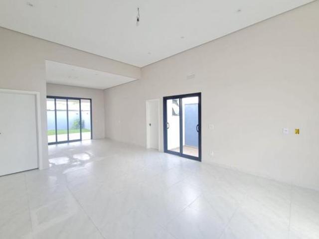 Casa para venda em Moji Mirim de 170.00m² com 3 Quartos, 1 Suite e 4 Garagens