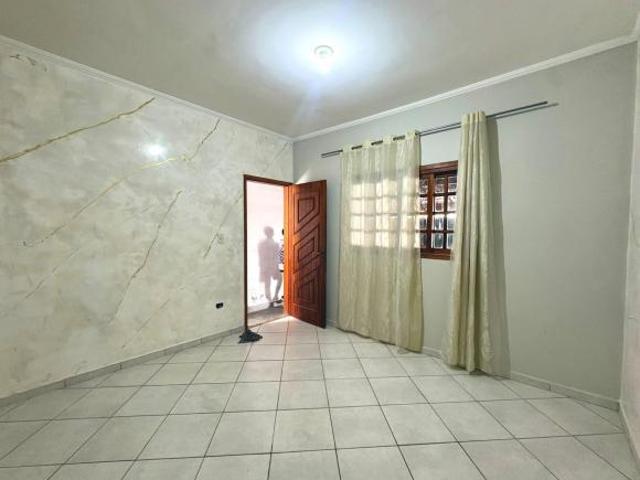 Casa para venda em Mombaça de 63.00m² com 2 Quartos, 1 Suite e 2 Garagens