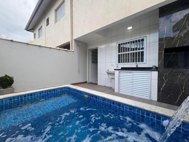 Casa para Venda em Mongaguá, Balneário Plataforma, 2 dormitórios, 2 suítes, 1 banheiro, 1 vaga