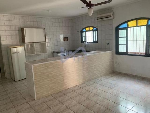 Casa para Venda em Mongaguá, Itapoan, 2 dormitórios, 2 banheiros, 1 vaga