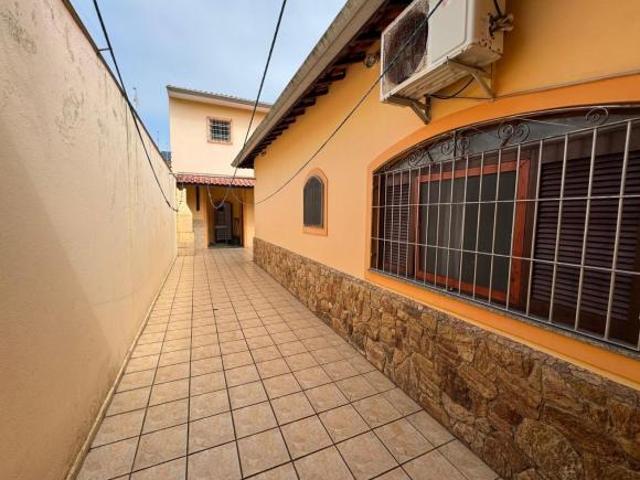 Casa para Venda em Mongaguá, Jardim Marina, 3 dormitórios, 2 banheiros, 3 vagas