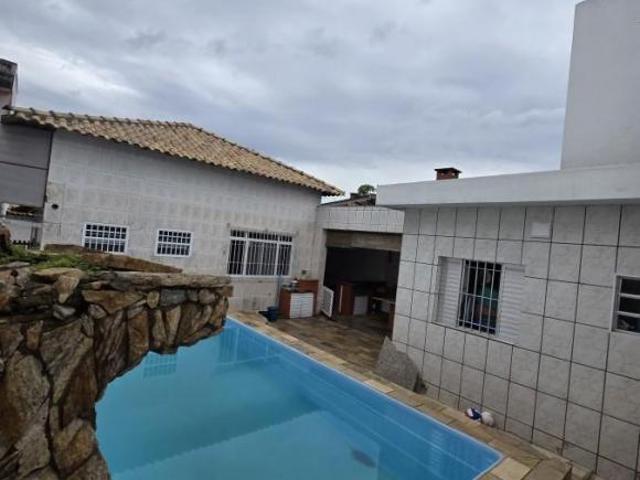 Casa para Venda em Mongaguá, Jardim Santana, 3 dormitórios, 2 suítes, 1 banheiro, 3 vagas