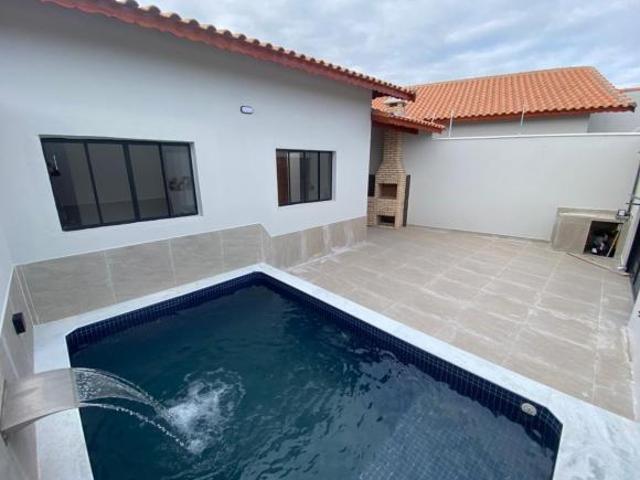 Casa para Venda em Mongaguá, Plataforma, 2 dormitórios, 1 suíte, 1 banheiro, 2 vagas