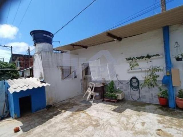 Casa para Venda em Mongaguá, Vera Cruz, 2 dormitórios, 2 banheiros