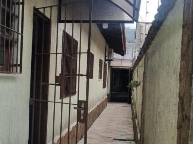 Casa para Venda em Mongaguá, Vera Cruz, 3 dormitórios, 2 suítes, 3 banheiros, 2 vagas