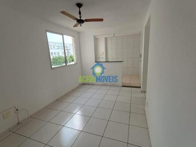 Casa para venda em Monte Carlo de 43.00m² com 2 Quartos e 1 Garagem