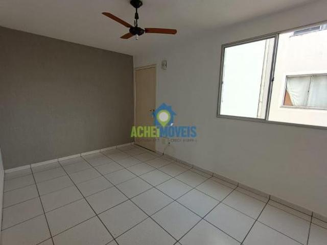 Casa para venda em Monte Carlo de 43.00m² com 2 Quartos e 1 Garagem