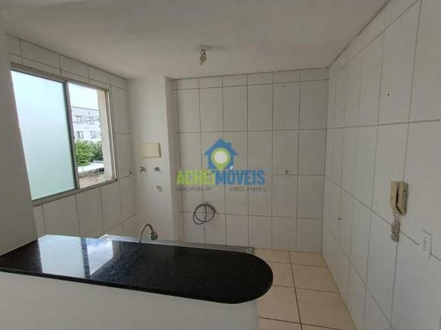 Casa para venda em Monte Carlo de 43.00m² com 2 Quartos e 1 Garagem
